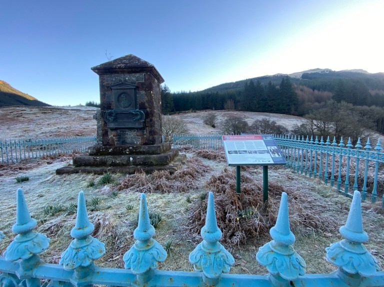 Explore Cowal | "Take nothing but pictures…leave nothing but footprints ...